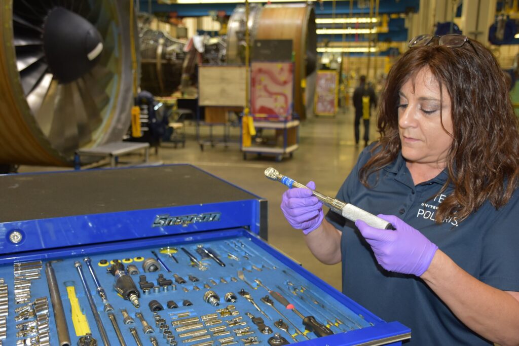 Snap-on’s Level 5 tool management system guards against FOD ...